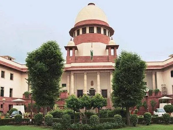 SC Issues Notice to Centre Over CAG Appointment Procedure - english ...