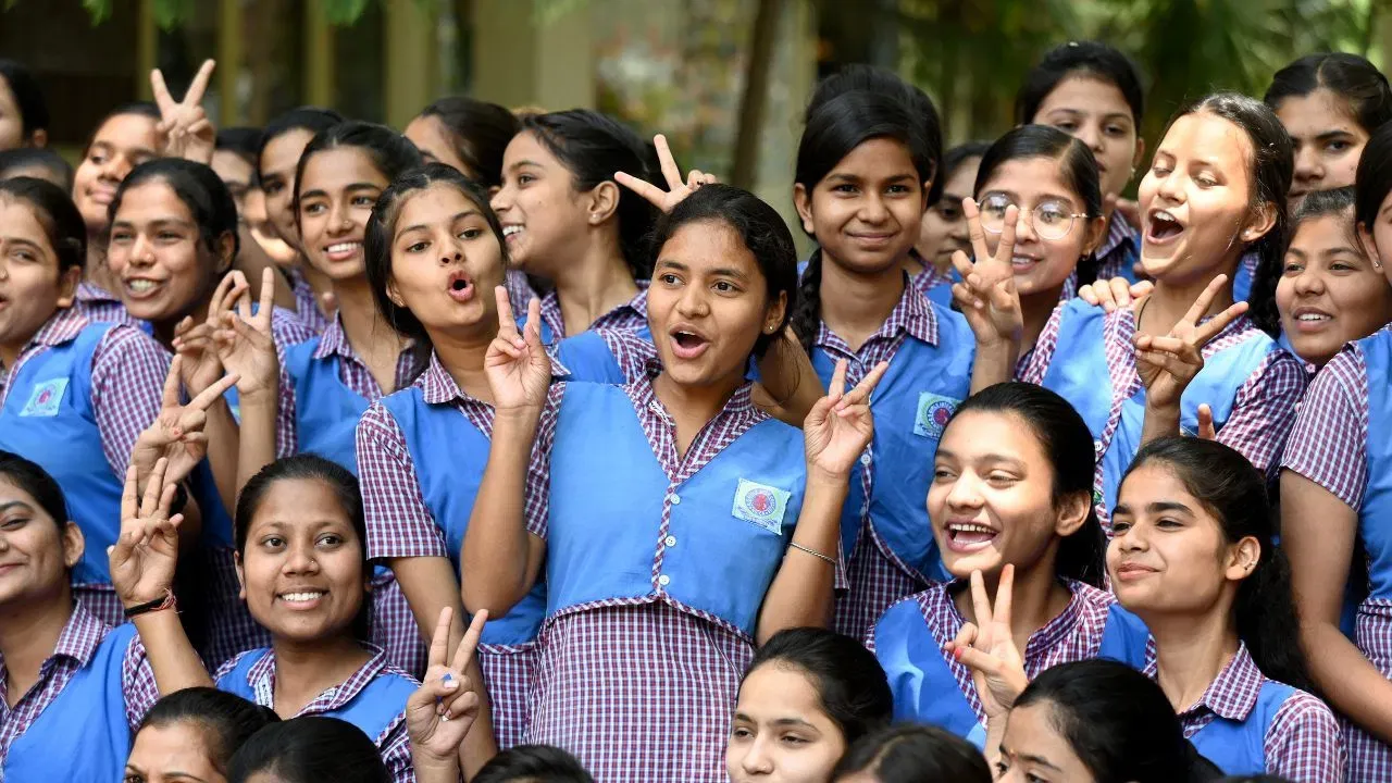 Class 10 CBSE Results 2025 Declared: How to access your score - english ...