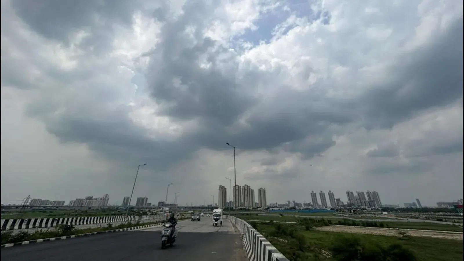 India's Monsoon hits eight days ahead of schedule - english ...