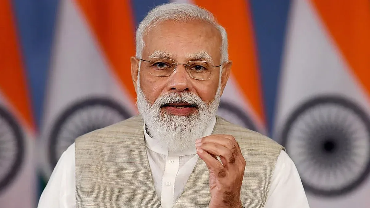 PM Modi receives warm welcome from Indian diaspora in Brasilia ...