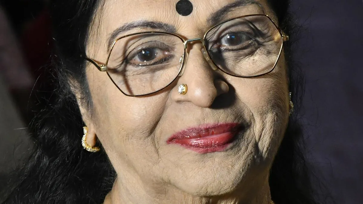 Actress B Saroja Devi passes away, celebrities mourn demise of ...