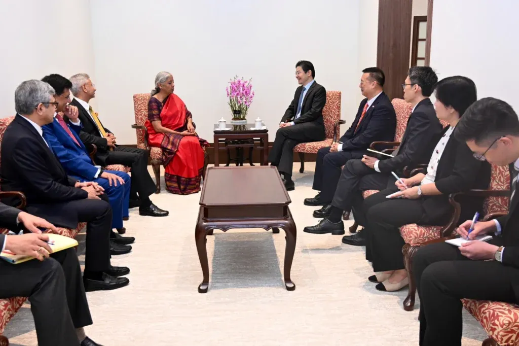 FM Sitharaman meets Singapore PM Lawrence Wong - english.punjabkesari.com